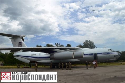 До Франківська завітали військові літаки які виступали на міжнародному авіаційному показі