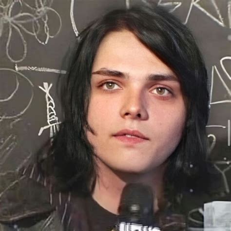 Pin By Heather Hobart On My Chemical Heartbreak Gerard Way My