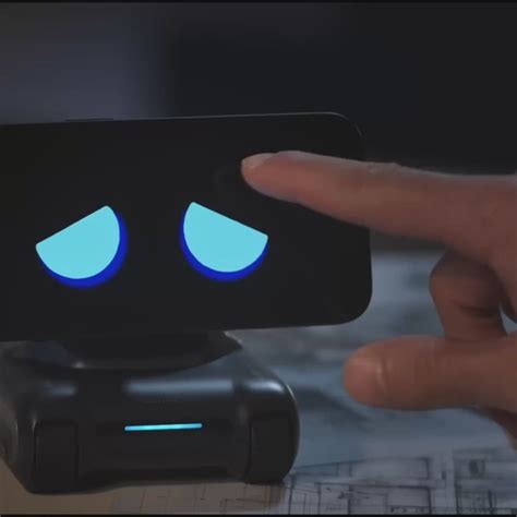 Looi Robot Turn Your Smartphone Into A Desktop Robot