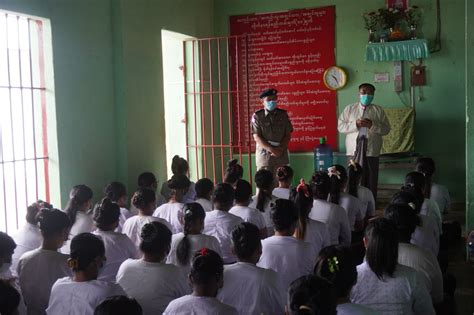 မြန်မာနိုင်ငံ အမျိုးသားလူ့အခွင့်အရေး‌ကော်မရှင် အဖွဲ့ဝင် ဦးတင်အောင