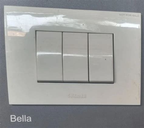 6a Goldmedal Modular Switch Plate Polycarbonate Finish Type Glossy At ₹ 200 Piece In Sonitpur