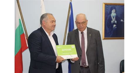 „Агрион“ дари средства на БЧК за деца в нужда