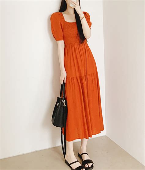 잔잔and비비드 린넨 스퀘어넥 쫀쫀 스모크주름 퍼프 소매 반팔 A라인 캉캉 플레어 롱스커트 여름 휴양지 휴가 예쁜 비치원피스