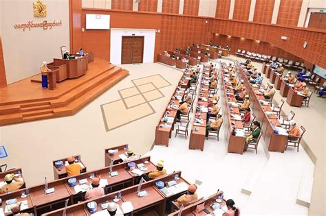 Dvb မကွေးတိုင်းလွှတ်တော်ရုံး ဝန်ထမ်း ၃၀ တာဝန်မှ ယာယီရပ်ဆိုင်းခံရ