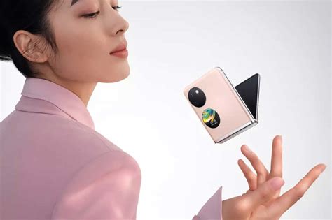 This Fancy Limited Edition Huawei Flip Phone Comes With A Guerlain