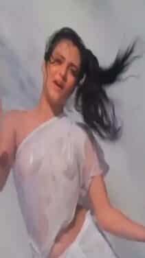 Bollywood Actresses Who Did Bold Scenes In S And S