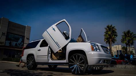 Gmc Denali 2007 2014 Vertical Lambo Doors Kit Vertical Doors Inc