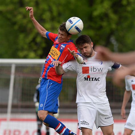 Alban Pnishi Zu Den Grasshoppers Tageswoche