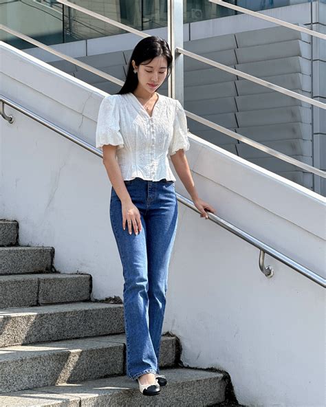 쥬니엘 패션인플루언서 광고 🖤 편한 여자구두브랜드 추천 💬 베어파우 몰리 플랫슈즈는 부드러운 리본 디테일🎀과 배색 디자인이 단정하면서도 사랑스러운 무드를 더해줘요