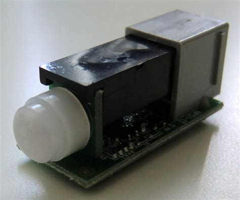 Exposed Full Frontal Of Hitechnic Pir Sensor Bot Bench