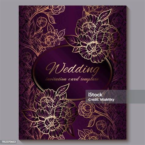절묘 한 로얄 퍼플 럭셔리 웨딩 초대장 텍스트 프레임 및 장소 황금 반짝 그라데이션 장미 또는 모란으로 만든 레이스 단풍 골드 꽃 배경 0명에 대한 스톡 벡터 아트 및 기타