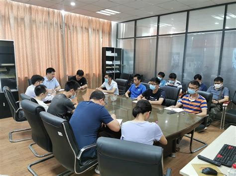 中心组织召开学期末工作总结会议 实验教学与网络技术管理中心