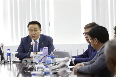 Төрийн бүтээмжийг нэмэгдүүлэх зорилготой тогтолцооны өөрчлөлтийн талаар хувийн хэвшлийнхэнд