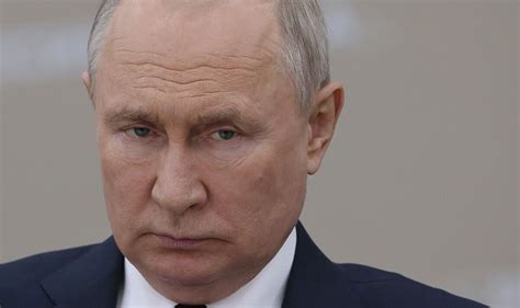 Putin tipped to 'kill again in 72 hours' as fears of new mutiny soar ...
