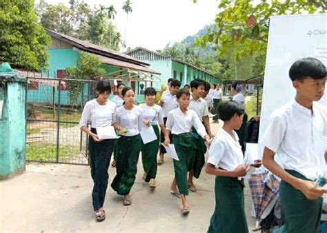 ကရသူရိမြို့မှ ကျောင်းသား သူ ၁၂ ဦး ၂၀၂၄ ခုနှစ်၊ တက္ကသိုလ်ဝင်စာမေးပွဲကို ဘုတ်ပြင်း အ ထ က စာစစ