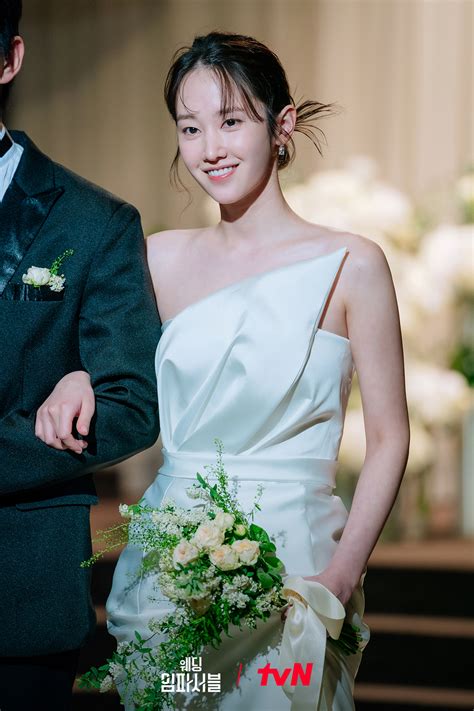 더쿠 웨딩 임파서블 전종서 스틸컷