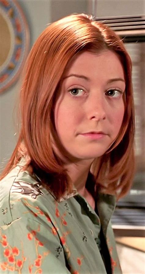Pin By Charlie Zimmerman On Alyson Hannigan Sarah Michelle Gellar Buffy Alyson Hannigan Redheads
