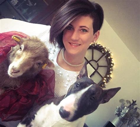 Let´s Take The Opportunity To Deviate From Business For A Second I Do