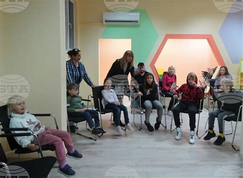 Създадоха нови удобства в Американската читалня на Варненската библиотека Утро