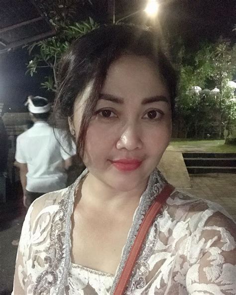 Pin Di Gadis Cantik