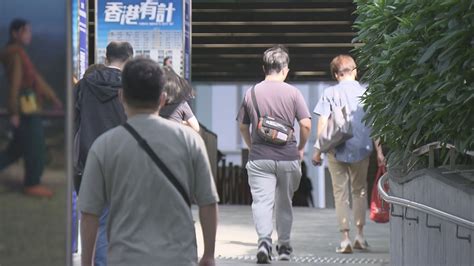 行會決定本年度公務員劃一加薪3 追溯至今年4月 Now 新聞