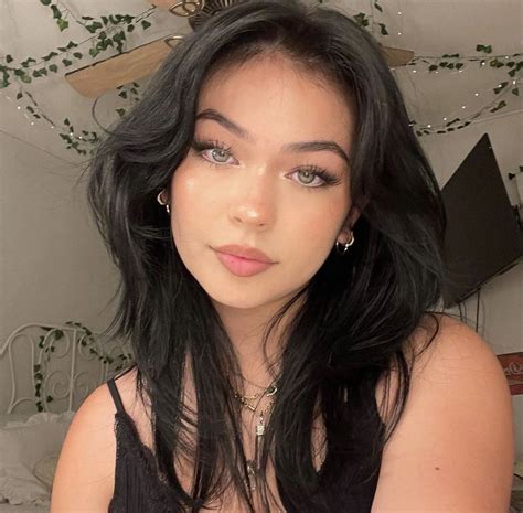 Pinterest Woman Face Girl Face Girls With Black Hair