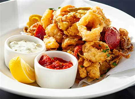 7 Chain Restaurants With The Best Fried Calamari With Marinara