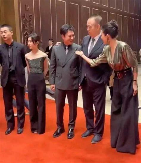 陈凯歌被官媒点名陈凯歌和张颂文握手惹争议 筷逗鱼