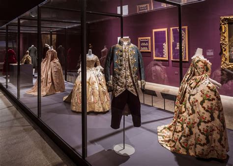 Fashion Eras From 1800 To 2000 A Timeline Of Clothing Styles Fashion Era