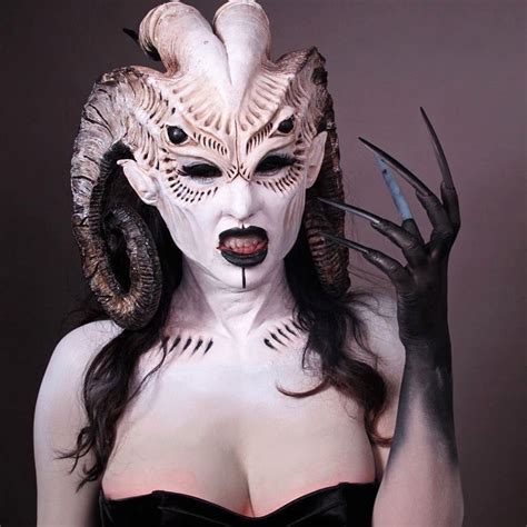 Booh Wanna Look The Scariest And The Best This Halloween Click On