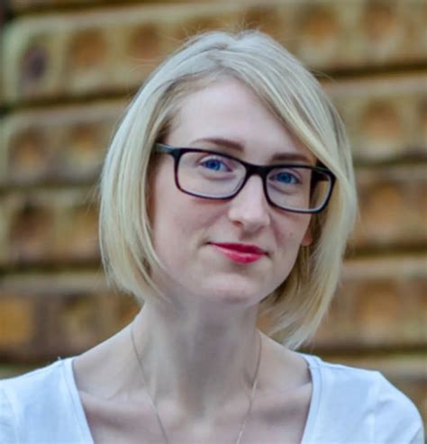 How To Blur Peoples Faces In Photos Tolokas Face Blurring Solution