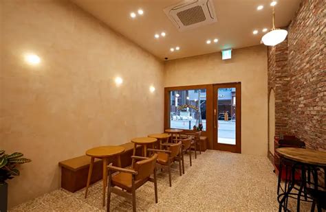 우드톤 아늑한 분위기의 14평 커피숍인테리어 강서구 마곡동