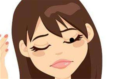 女性眼睑色素痣卡通图片 有来医生