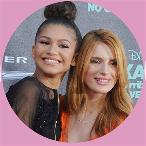 Bella Thorne E Zendaya 703 Bella Thorne And Zendaya Coleman Photos