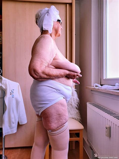 Oma Geil Featuring Medora Naked Gallery CoedCherry