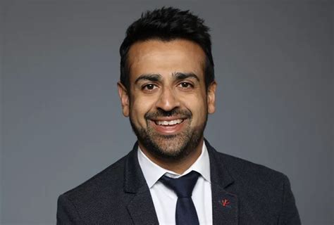 Dr Patel Performs First Endoscopic Microdiscectomy — Naperville