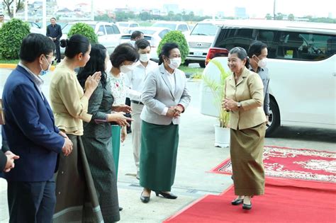 លោកស្រីបណ្ឌិត ម៉ែន សំអន