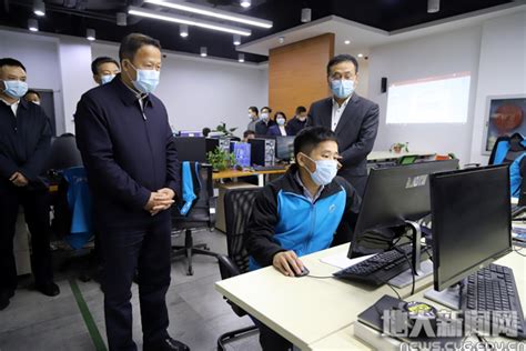 黄冈市委书记刘雪荣一行来校调研 地大新闻网