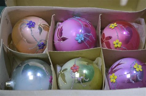 Купить Набор елочных украшений Шары Нежность Стекло Зеркальные В коробке СССР в интернет