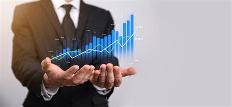 그래프 성장을 유지하고 자신의 사업에서 차트 긍정적 인 지표의 증가를 보유하고 사업가 투자 개념판매 데이터 및 경제 전략 및 계획 디지털 마케팅 및 주식 시장 분석 가격에
