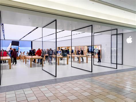 New Maine Mall Apple Store opens; sessions with The Big Draw continue ...