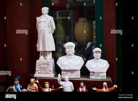 Mao Porcelain Figurines And Busts Panjiayuan Antique Market Beijing
