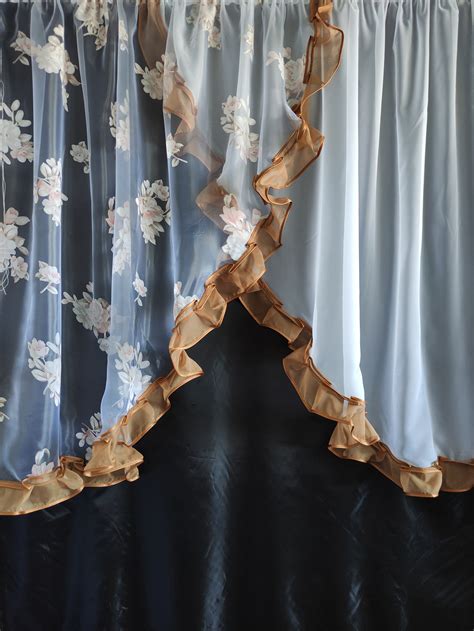 Коротка кухонна тюль з двох частин 3 м 1 4 м Коричневий Красива коричнева тюль для кухні