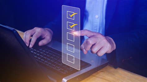 사업가 진드기 문서 승인 프로젝트 수락 및 품질 보증 개념에 대한 올바른 기호 표시 평가 설문지 평가 온라인 설문 조사 온라인