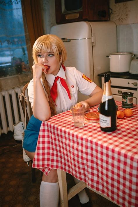 Славя БЛ Самая трудолюбивая девочка лета Cosplay БЛ Бесконечное лето Cosplay Vn