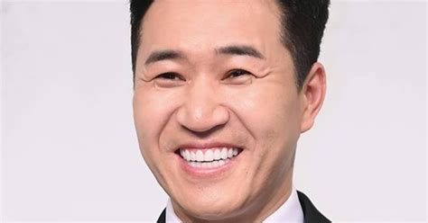 Pd 축의금 천만원 김종민 18년 개근 의리…1박 2일서 밝히나 [엑s 이슈]