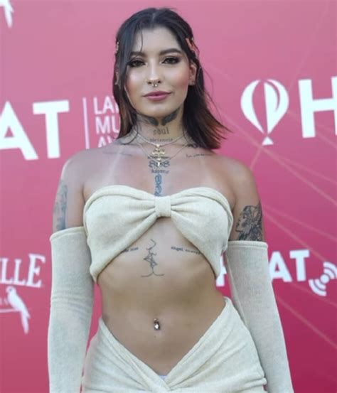 Premios Heat Escotes Brillantes Y Transparencias Roban Miradas En La