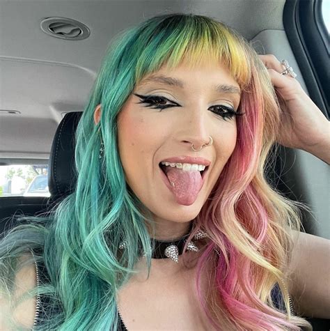 Dani Thorne Has One Of The Most Beautiful Tongue Better Than Her Sis Bella Thorne R
