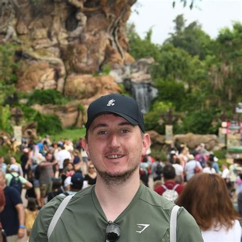 𝐀𝐥𝐞𝐱 𝐀𝐬𝐡𝐞 Alexanderashe • Threads Say More