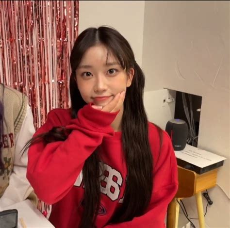 Stayc Community Post 항상 고마워 3주년이라는 시간이 참 긴데 그 동안 힘내주고 열심히 활동해줘서 너무 고마워 저슽 폴 유